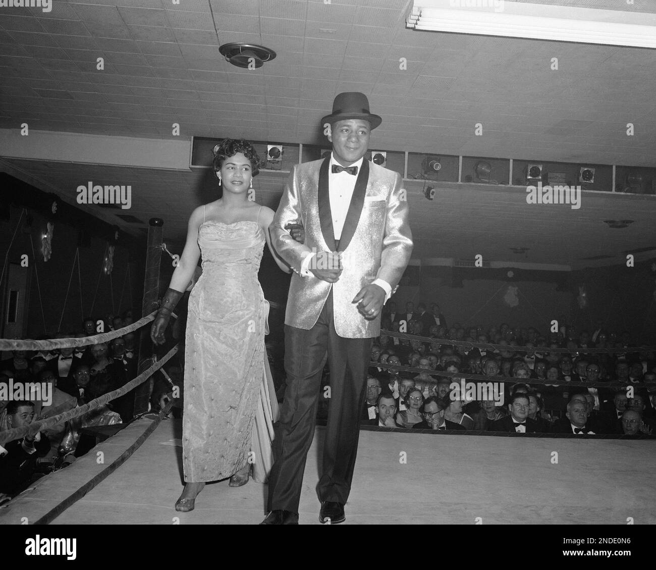 Heavyweight boxing champion of the world Floyd Patterson with his ...