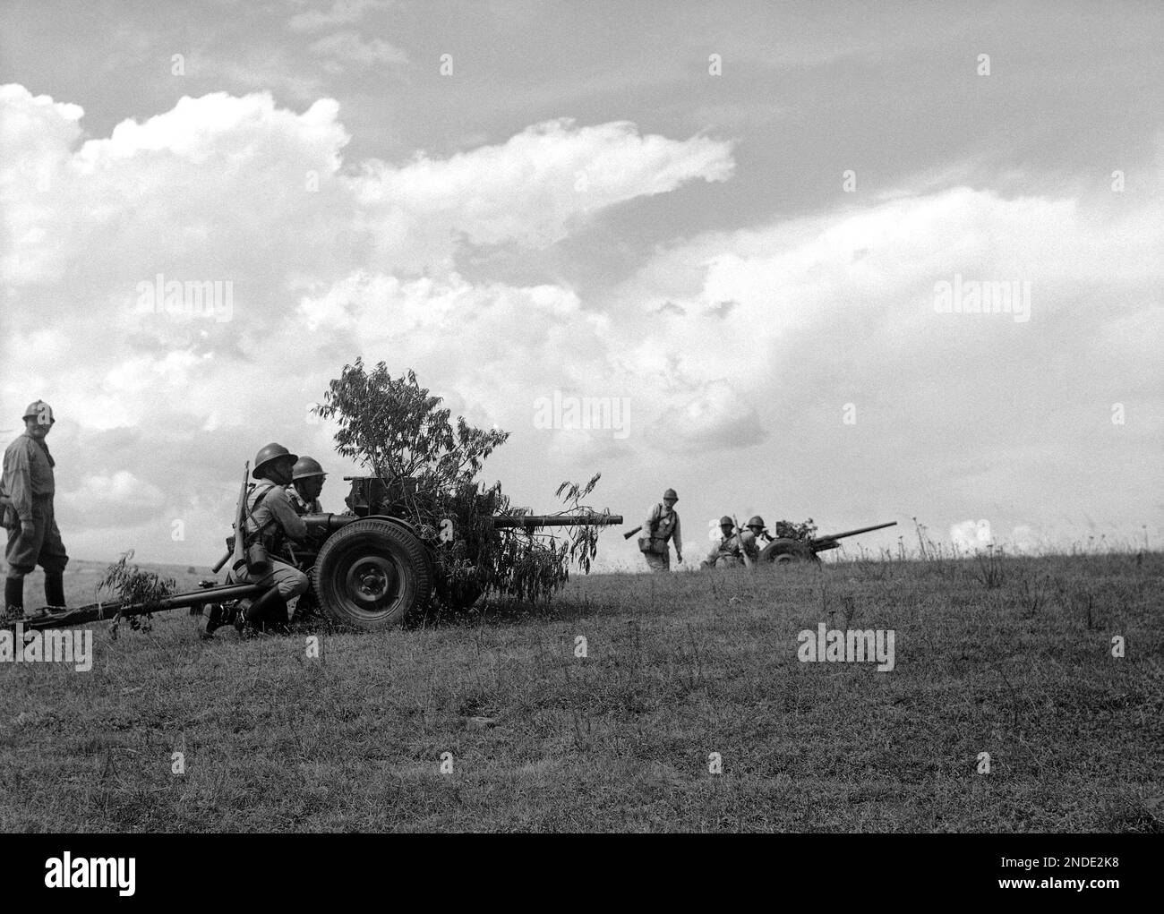 Mexican artillery in action during war games outside of Mexico City on ...