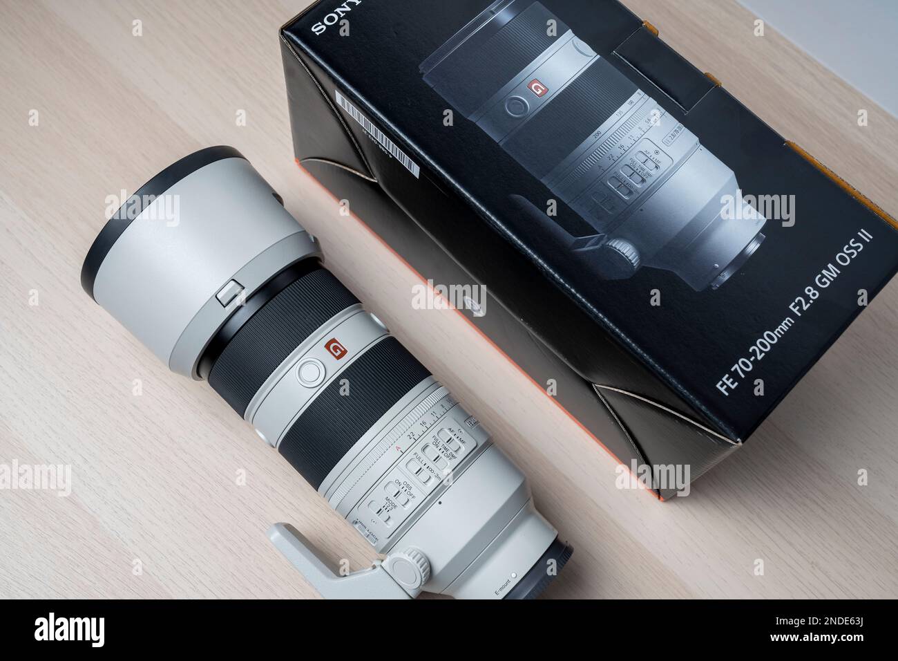 New G-Master Sony FE 70-200mm f2.8 GM OSS II lens and box. Unboxing ...