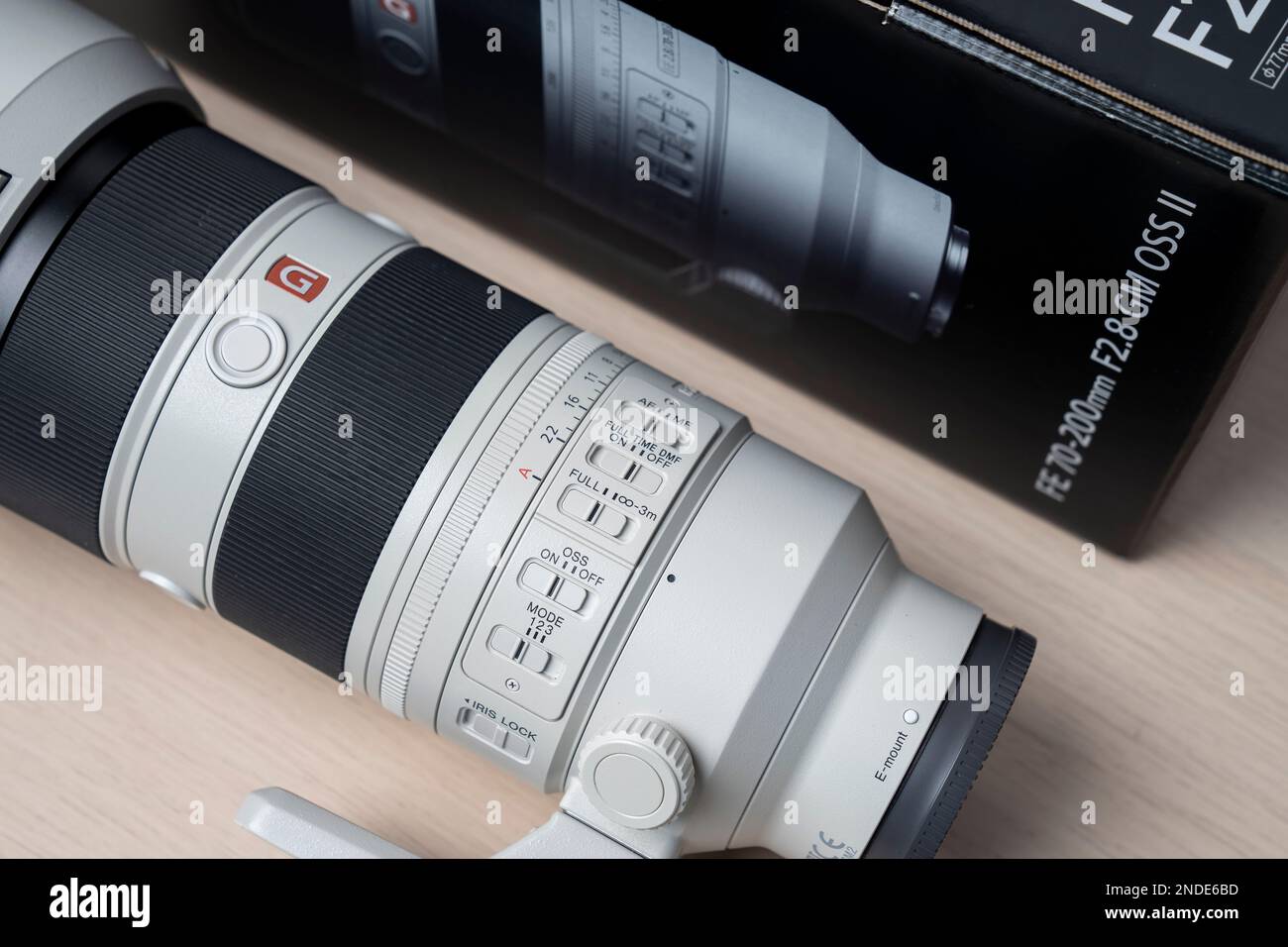 New G-Master Sony FE 70-200mm f2.8 GM OSS II lens and box. Unboxing ...