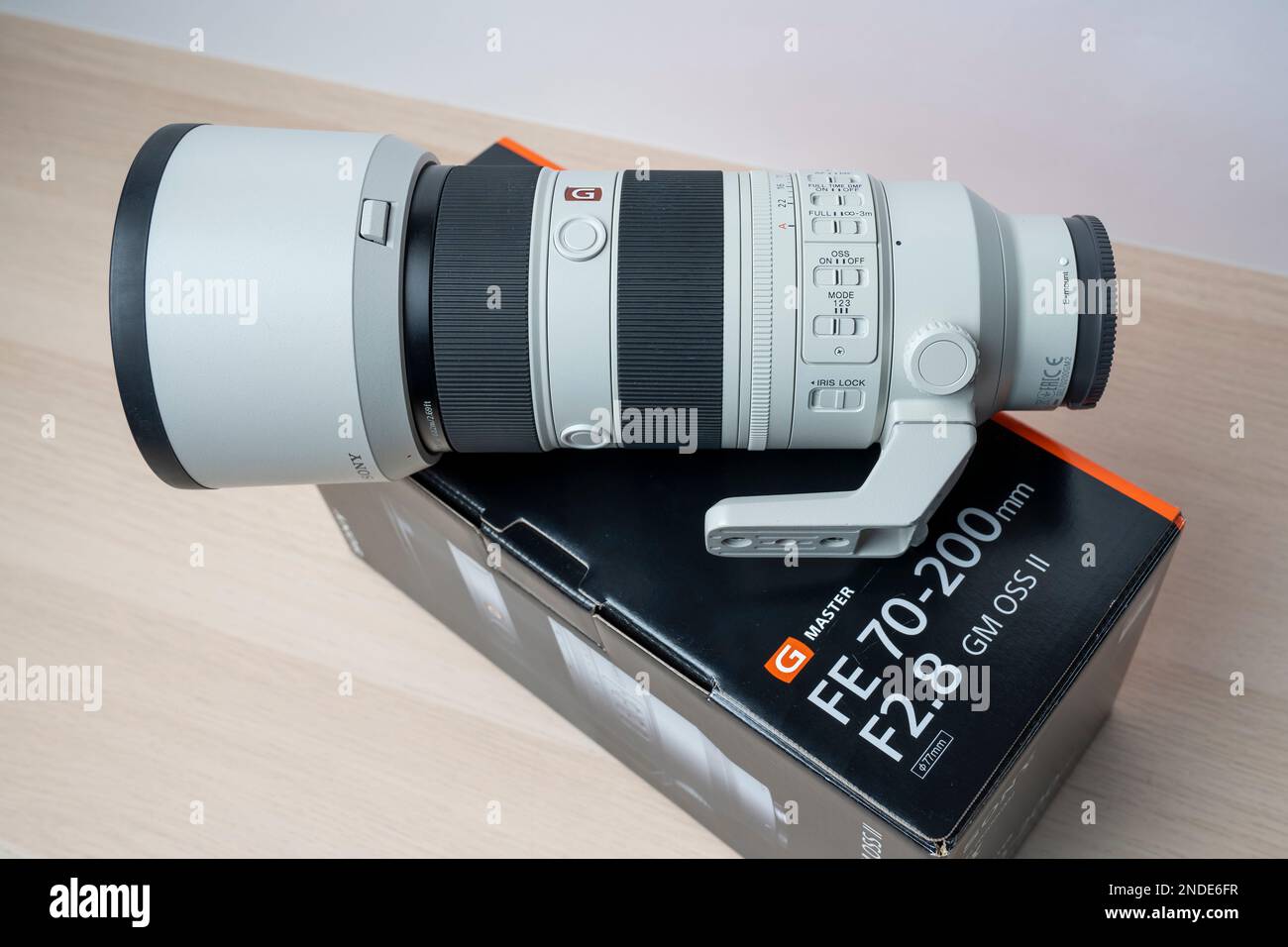 New G-Master Sony FE 70-200mm f2.8 GM OSS II lens and box. Unboxing ...