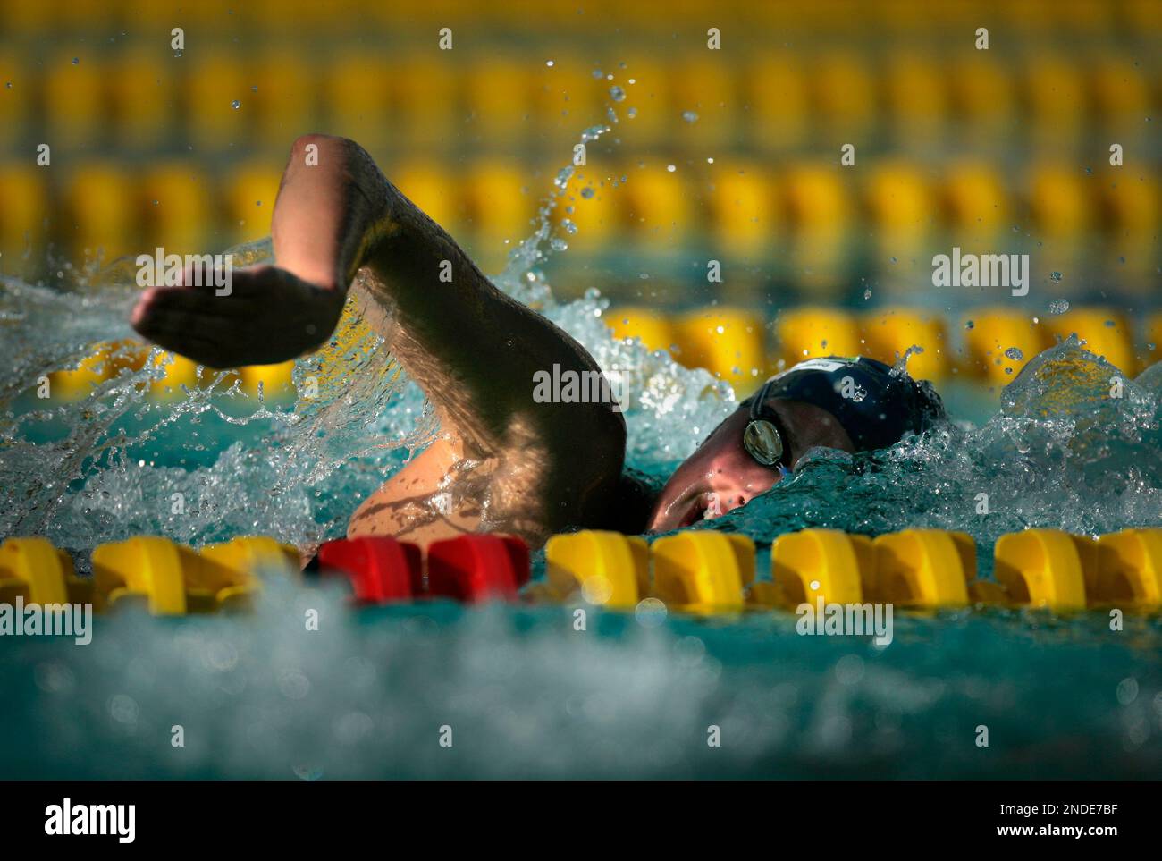 Bonnie Brandon races to first place in the women's 1500-meter freestyle ...