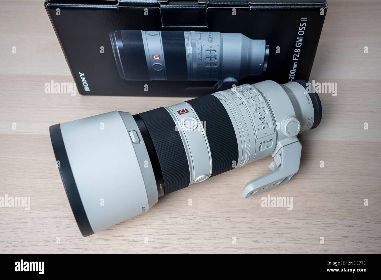 New G-Master Sony FE 70-200mm f2.8 GM OSS II lens and box. Unboxing ...