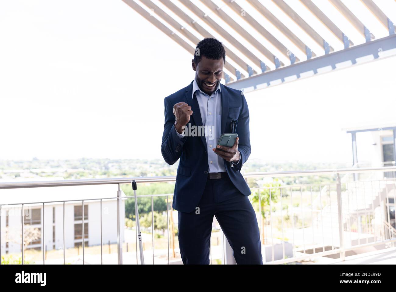 Modern office lifestyle hi-res stock photography and images - Alamy