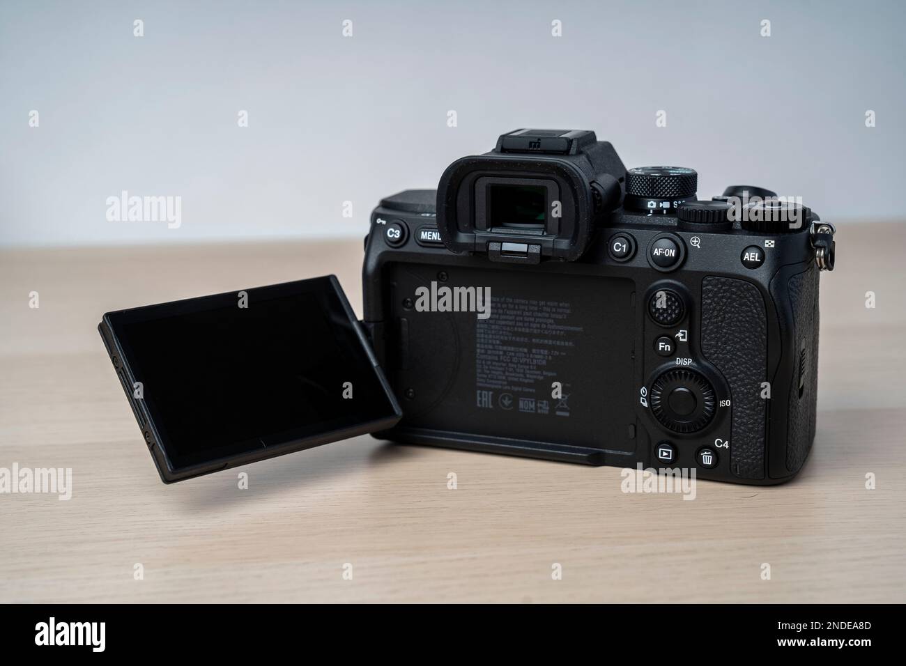 Sony Alpha a7 IV Full Frame hybrid MILC mirrorless camera, camera ...