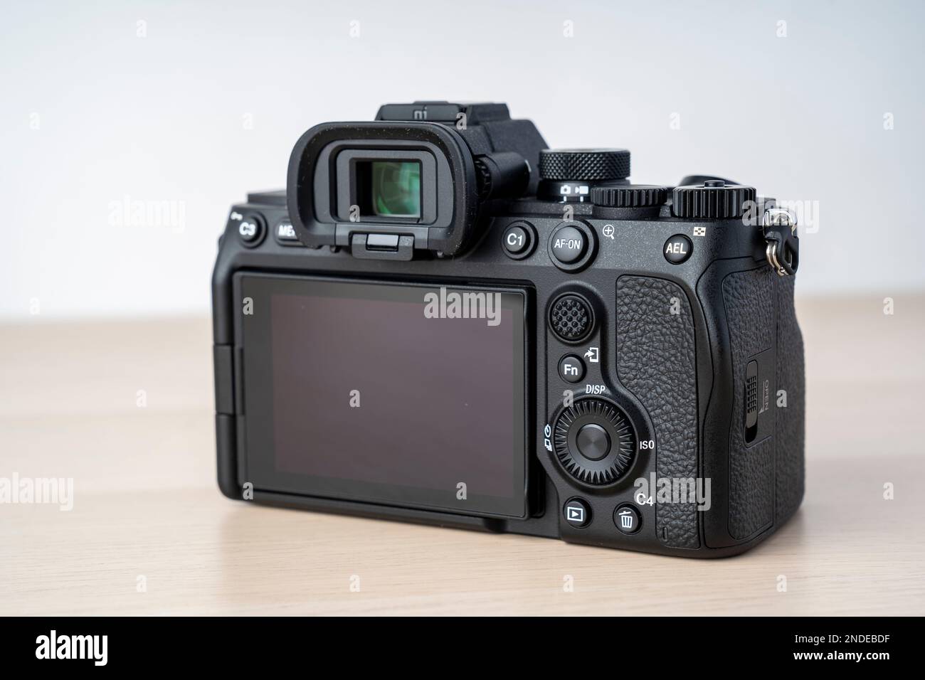 Sony Alpha a7 IV Full Frame hybrid MILC mirrorless camera, camera housing. The best mirrorless ...