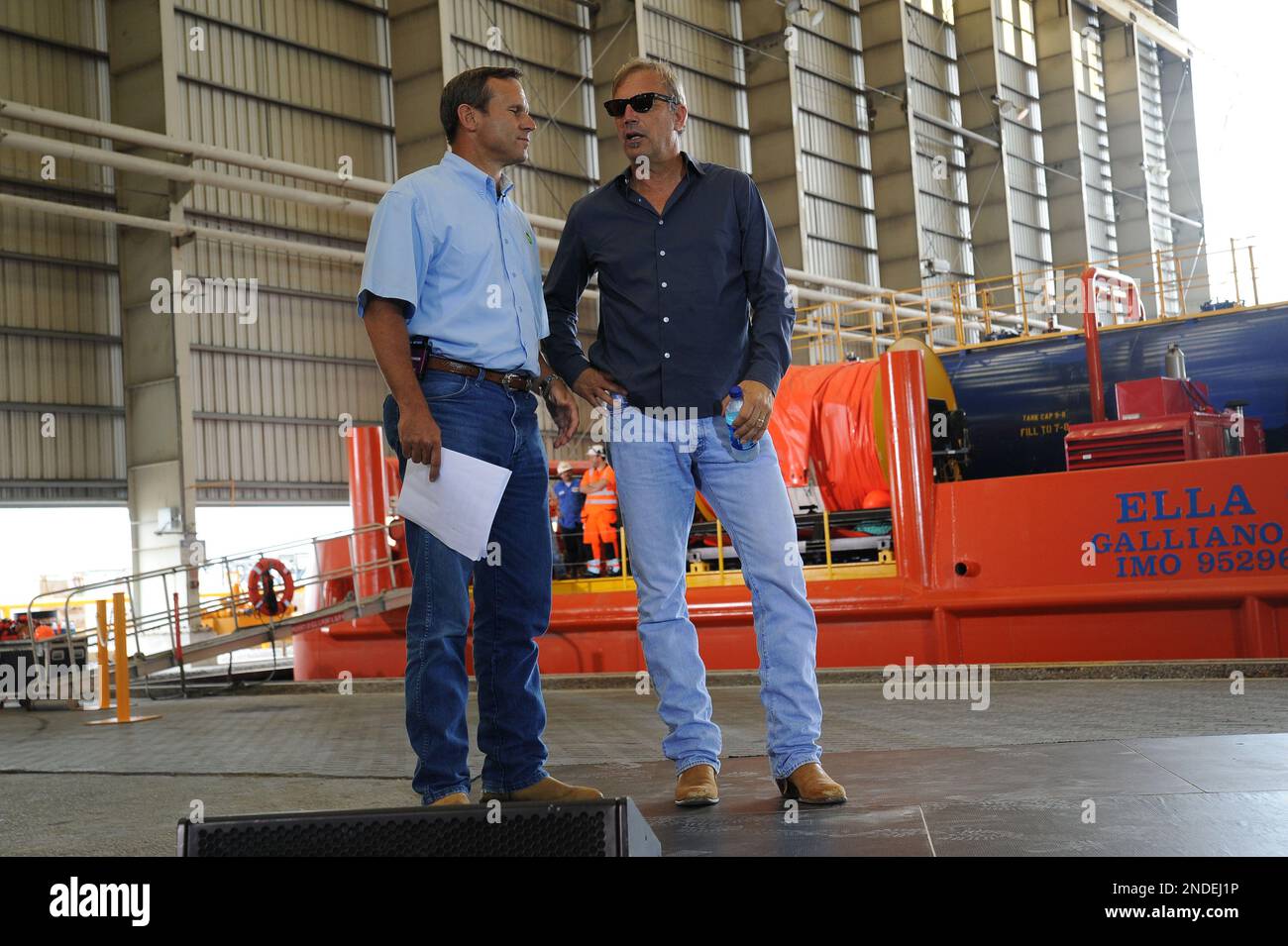 BP COO Doug Suttles and actor Kevin Costner, co-founder of Ocean ...