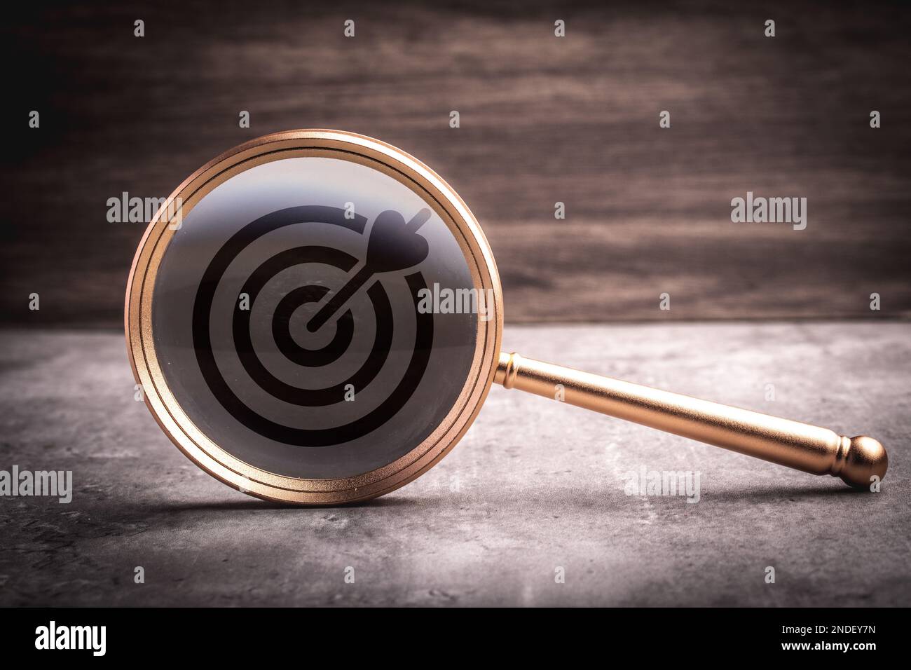 Magnifying glass with goals. The aim of success Stock Photo - Alamy