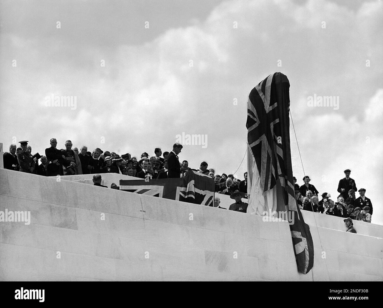 Britain's King Edward VIII unveiling a WWI Canadian War Memorial at ...