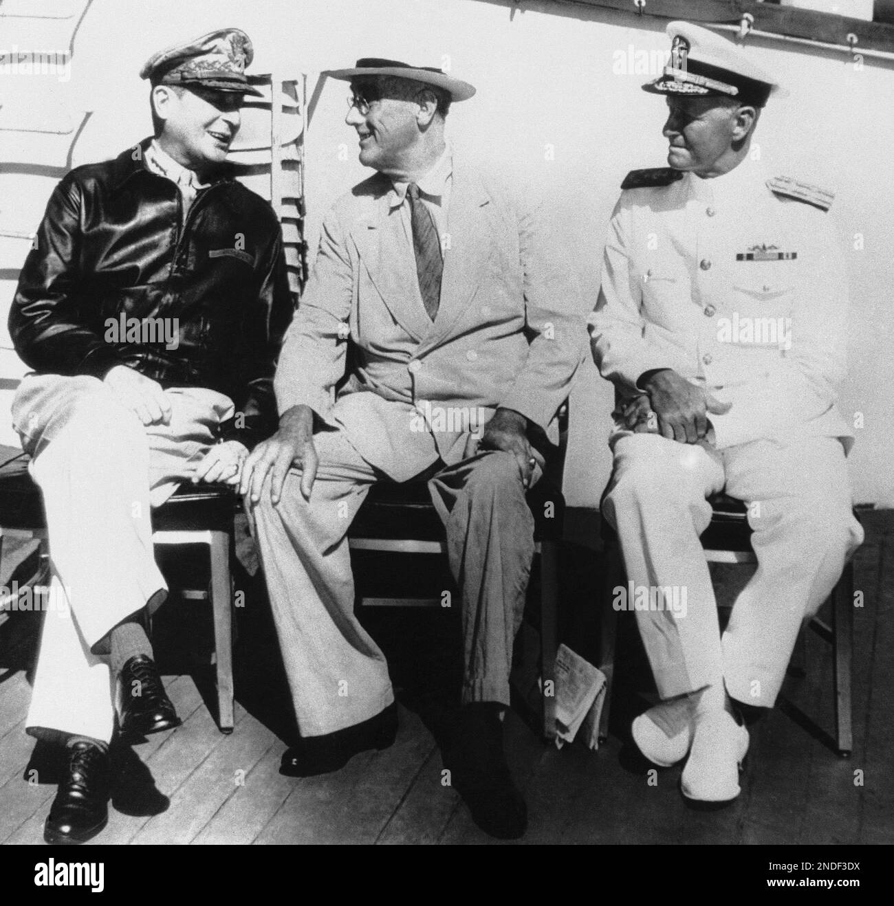 General Douglas MacArthur, talking with President Franklin D. Roosevelt ...
