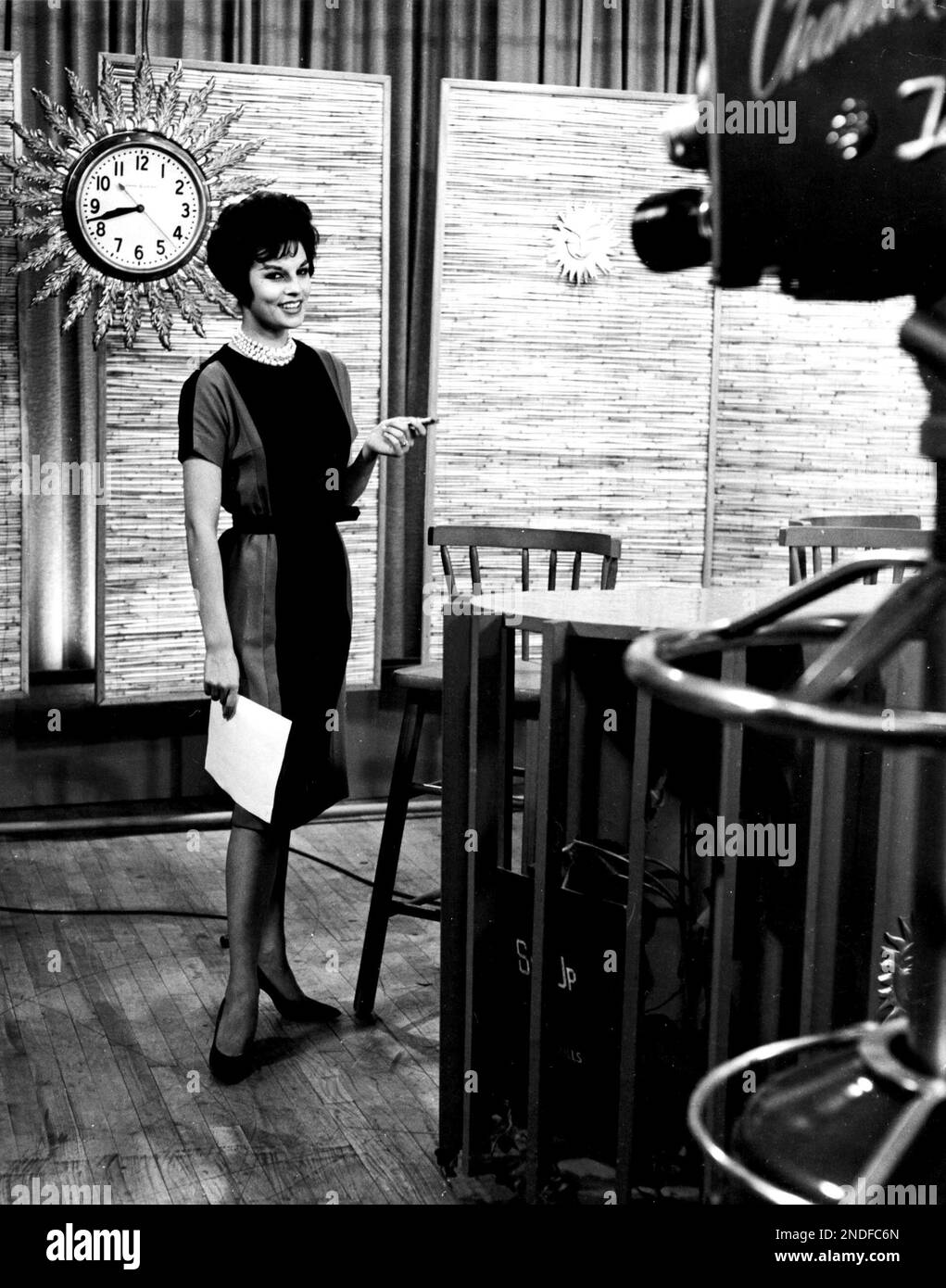 RAQUEL WELCH.#10617.Â© ARCHIVE/ / RAQUELWELCHRETRO(Credit Image ...