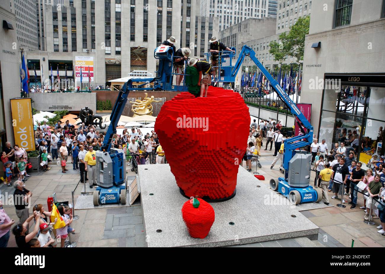 LEGO Master Builders put the finishing touches on the world's largest ...
