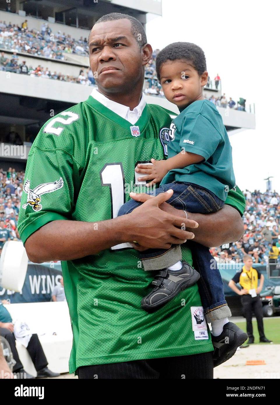 This photo made Sept. 27, 2009, shows former Philadelphia Eagles ...