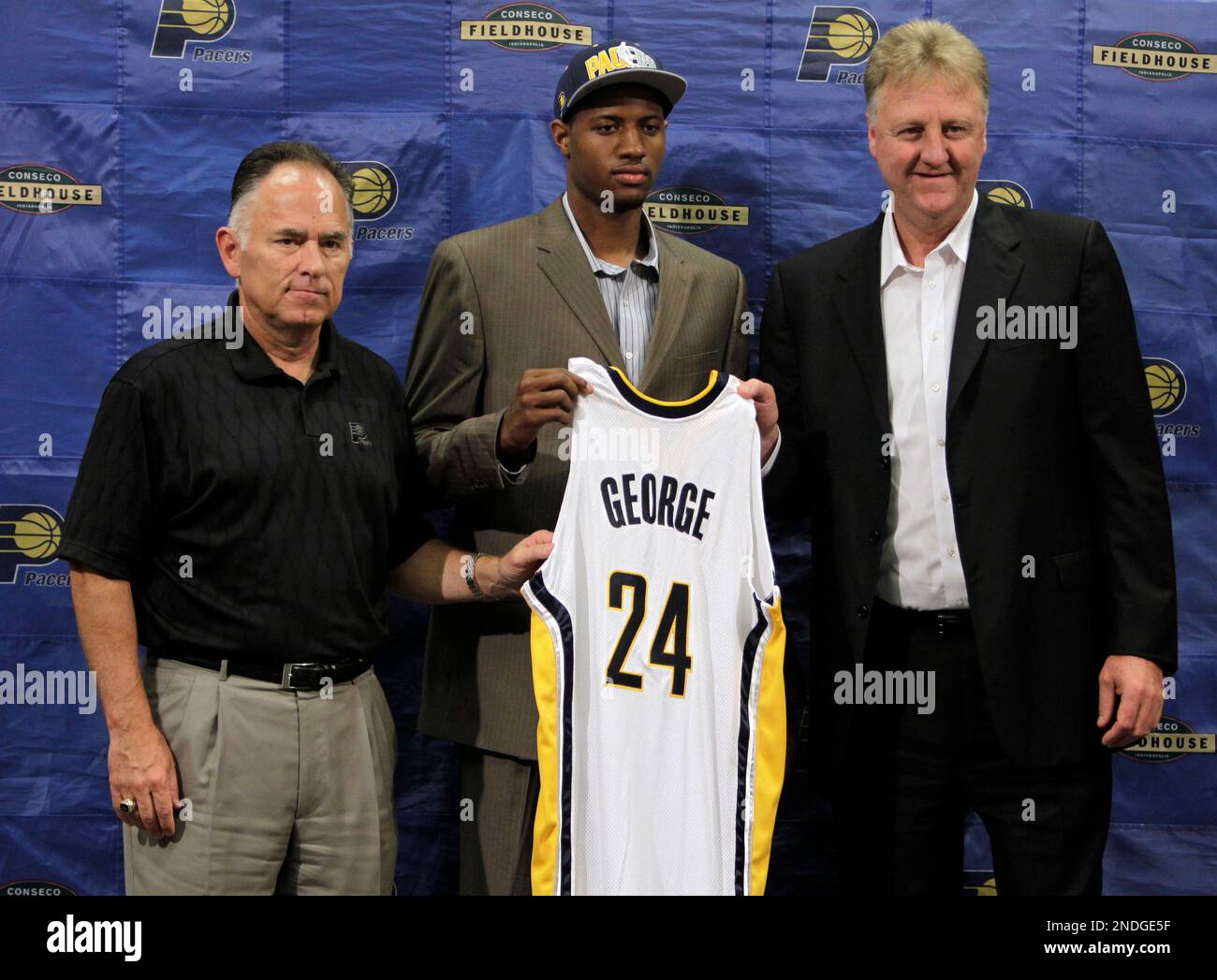 Indiana Pacers coach Jim O'Brien, left, and team president Larry Bird ...