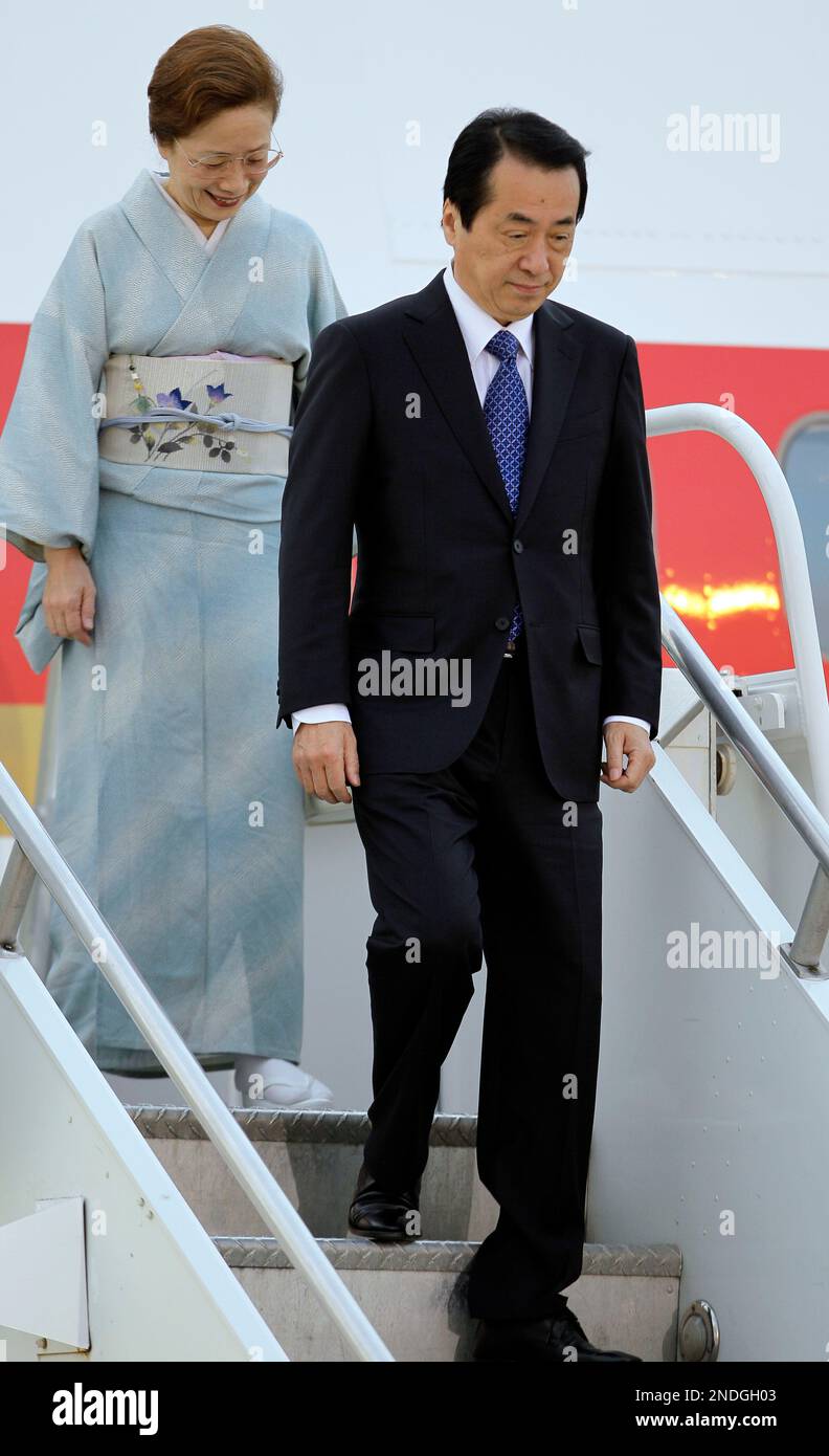 Prime Minister Naoto Kan of Japan and his wife Nobuko arrive in advance ...
