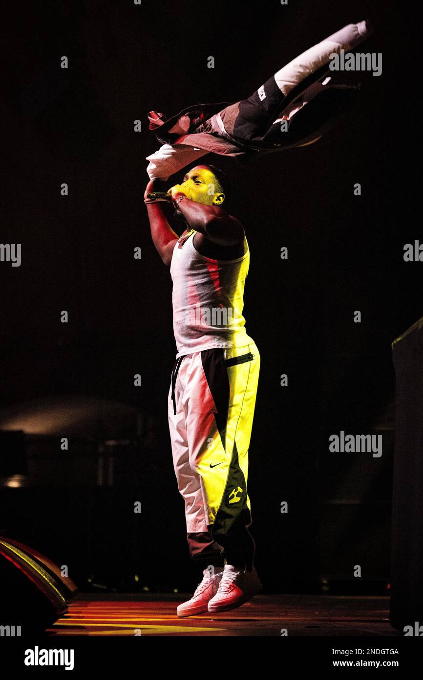 Gasometer performance art hi-res stock photography and images - Alamy