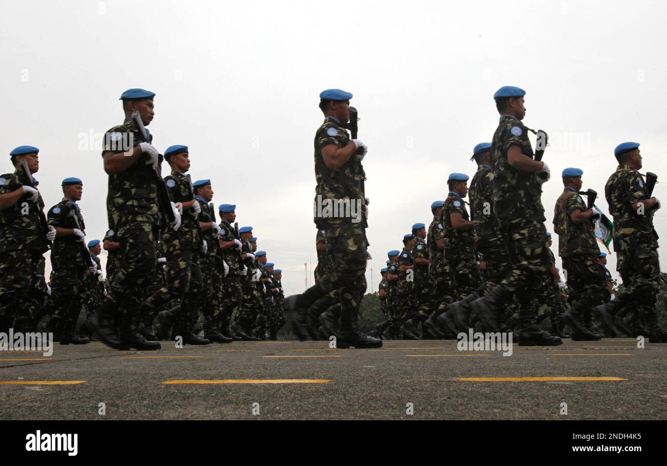 A Philippine contingent for the UN Peacekeeping forces march in a ...