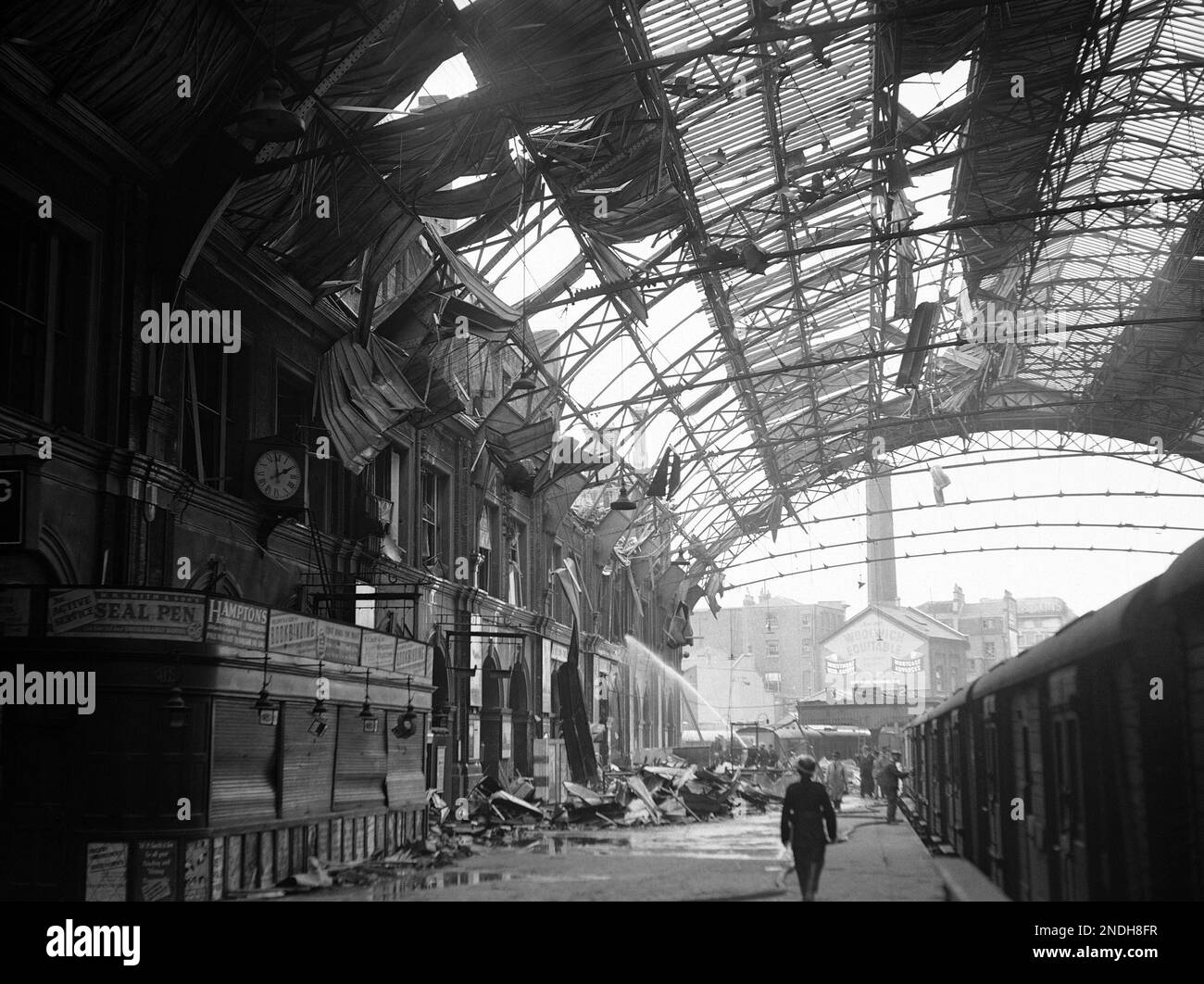 A V1 flying bomb hit the Wilton Street side of Victoria Station, in ...