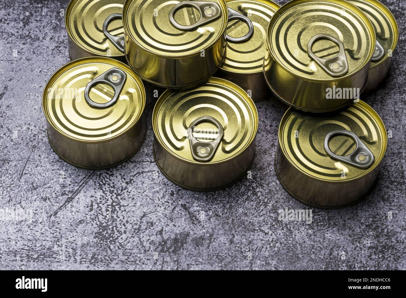 Easy to open product canned hi-res stock photography and images - Alamy