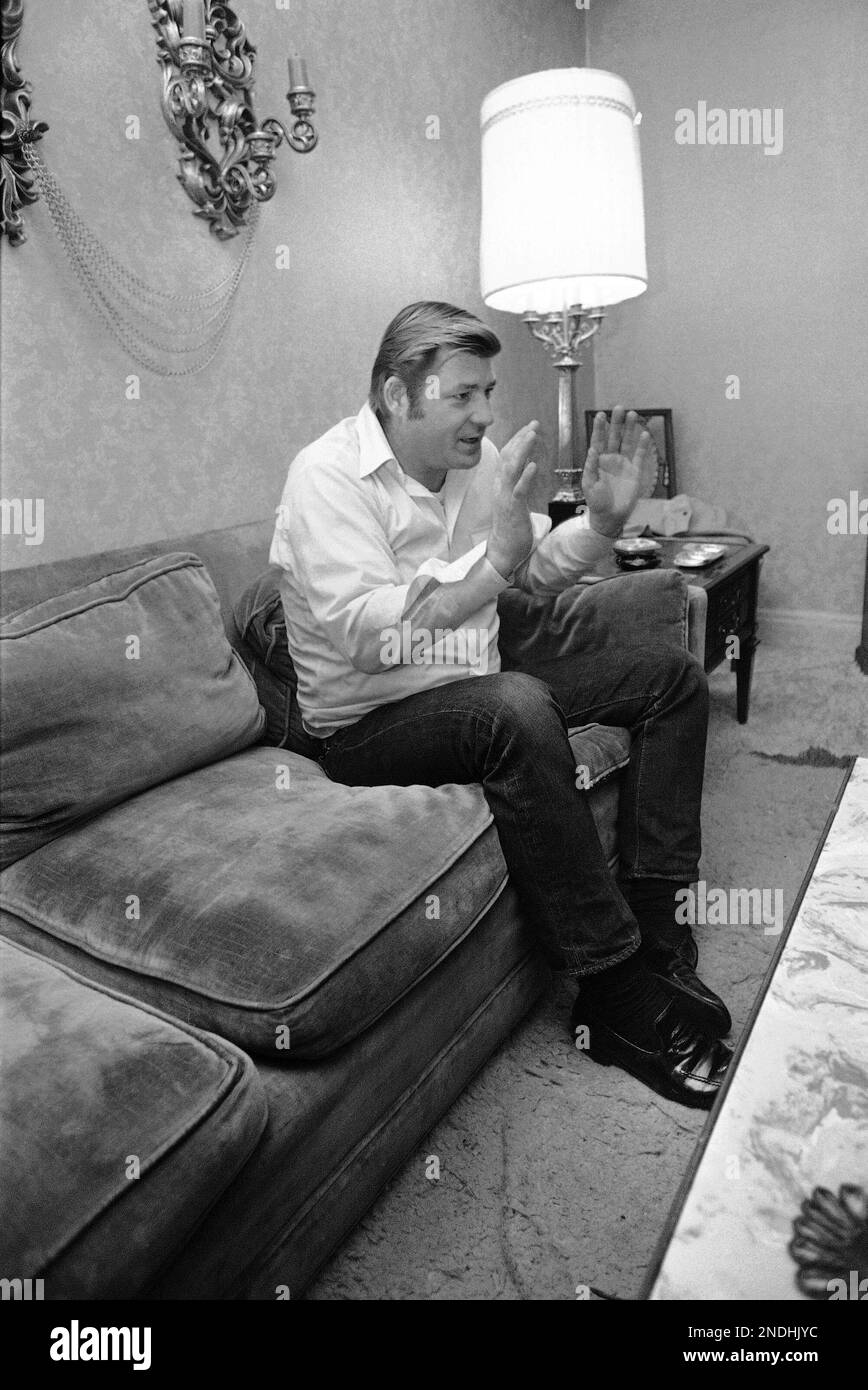 Oliver Sipple, a 33-year-old ex-Marine, tells how he struck the gun ...