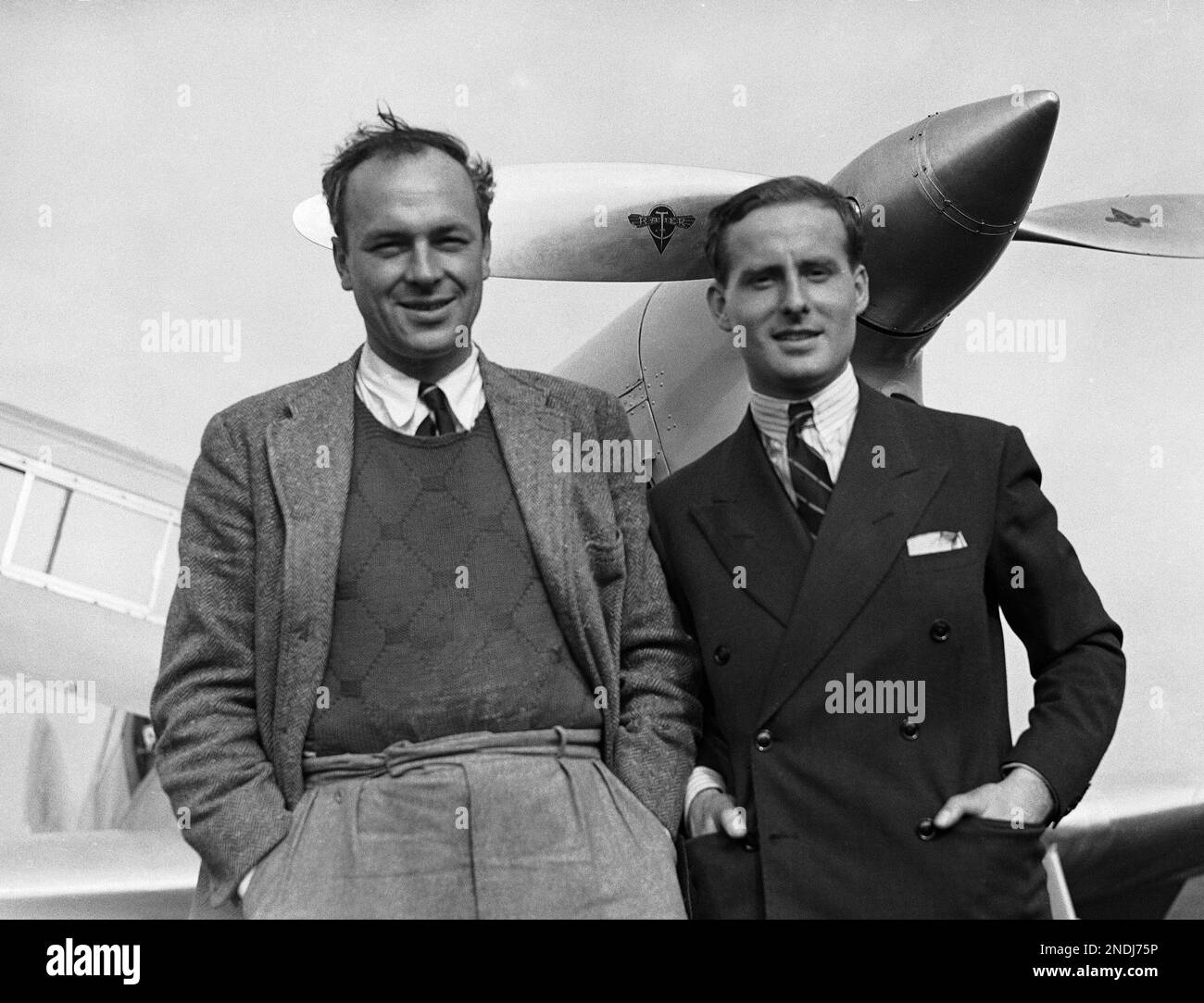 Pilots David W. Llewellyn, left, and C.F. Hughesdon, who are flying a ...