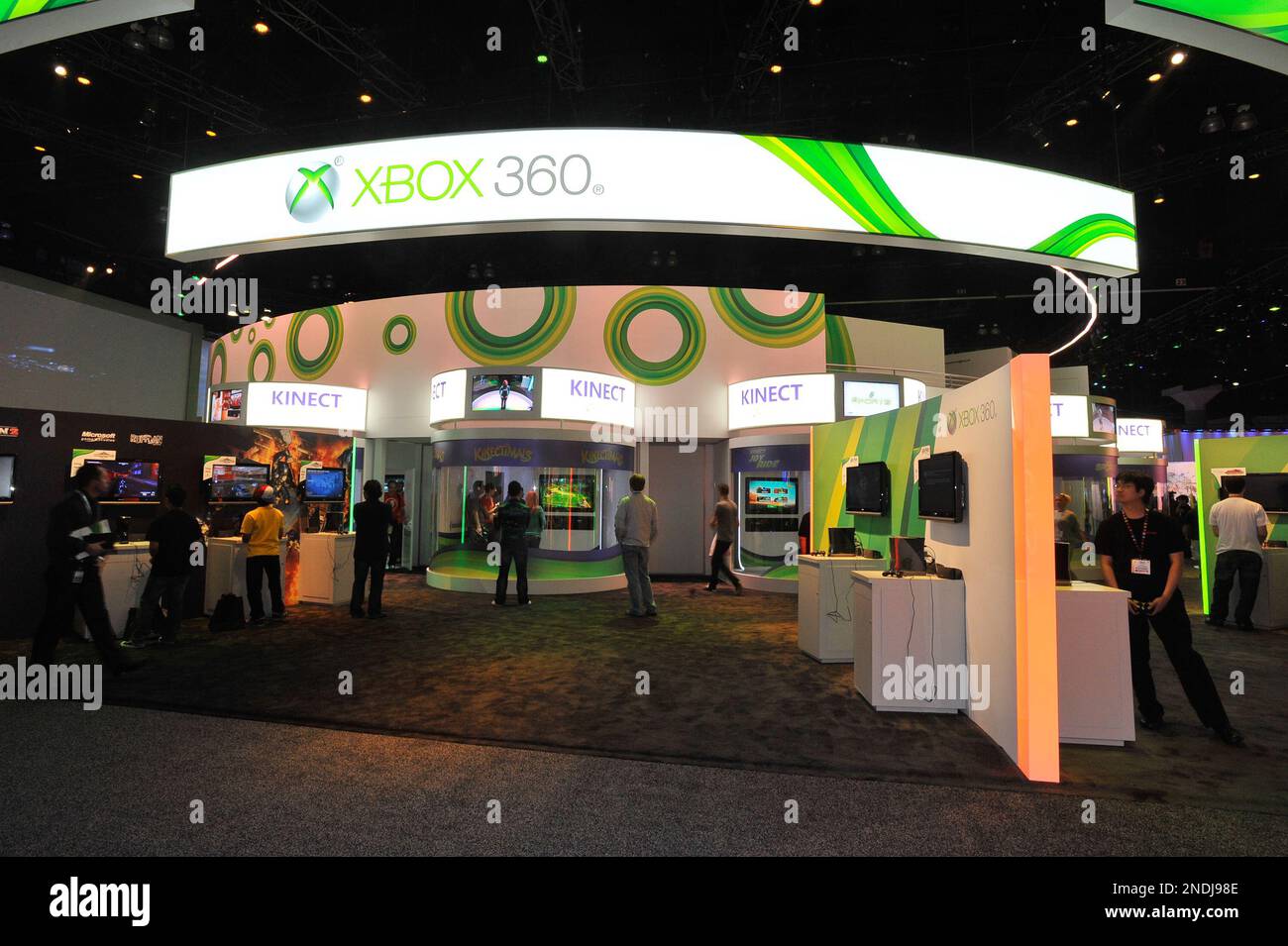 LOS ANGELES - JUNE 15: A general view of atmosphere at the Xbox booth ...