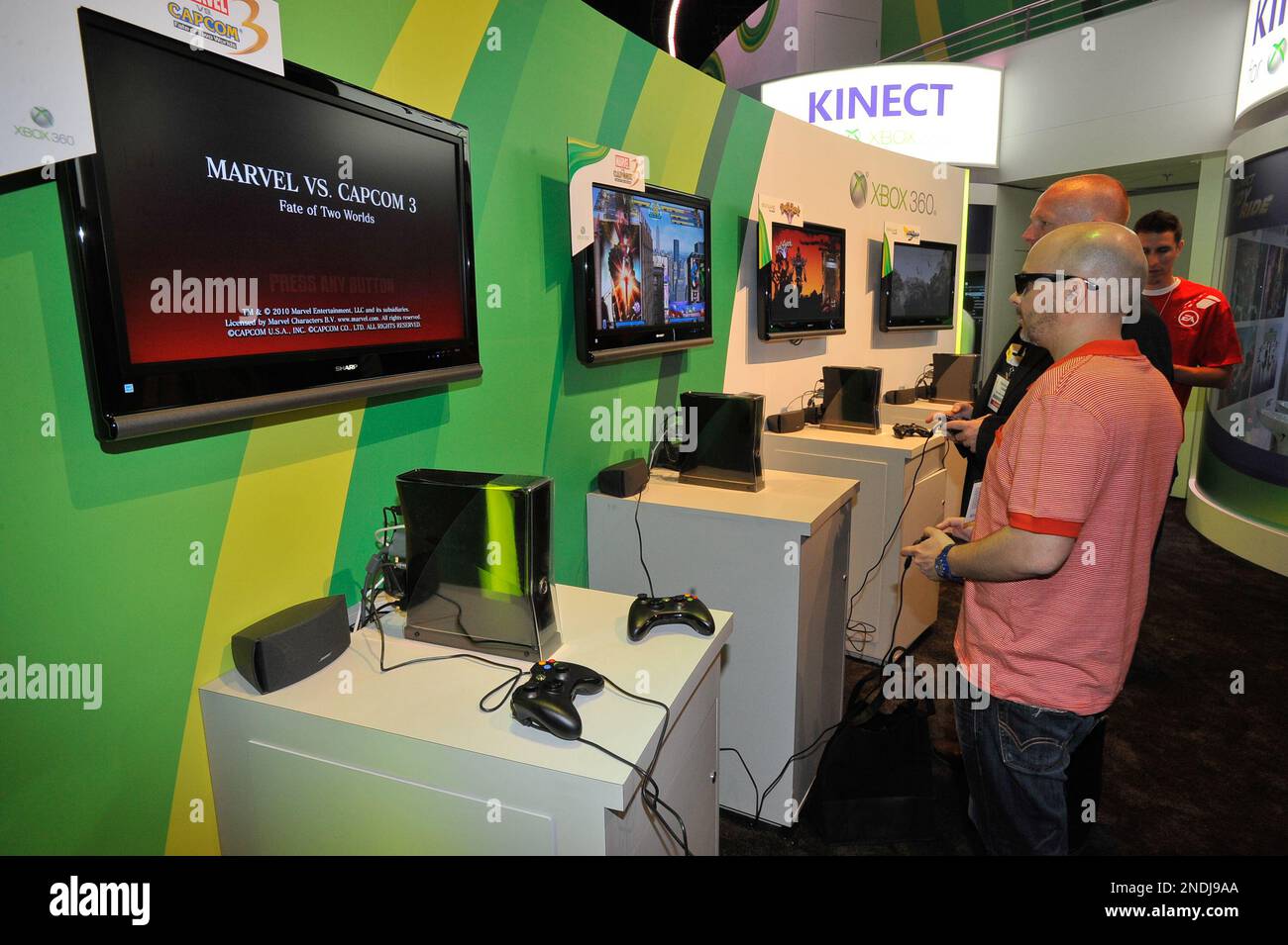 LOS ANGELES - JUNE 15: A general view of atmosphere at the Xbox booth ...