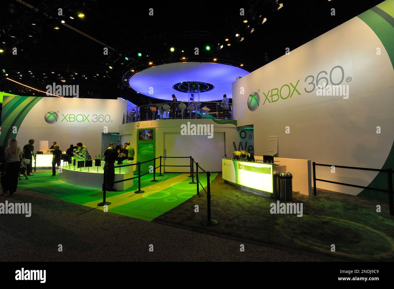 LOS ANGELES - JUNE 15: A general view of atmosphere at the Xbox booth ...