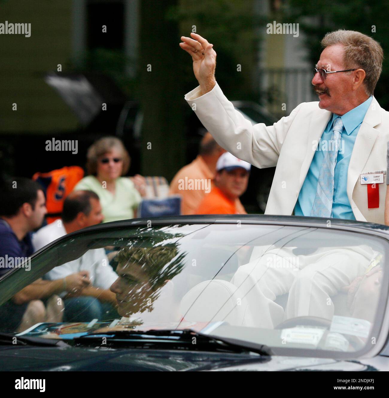 International Boxing Hall of Fame 2010 inductee Danny Lopez waves to ...