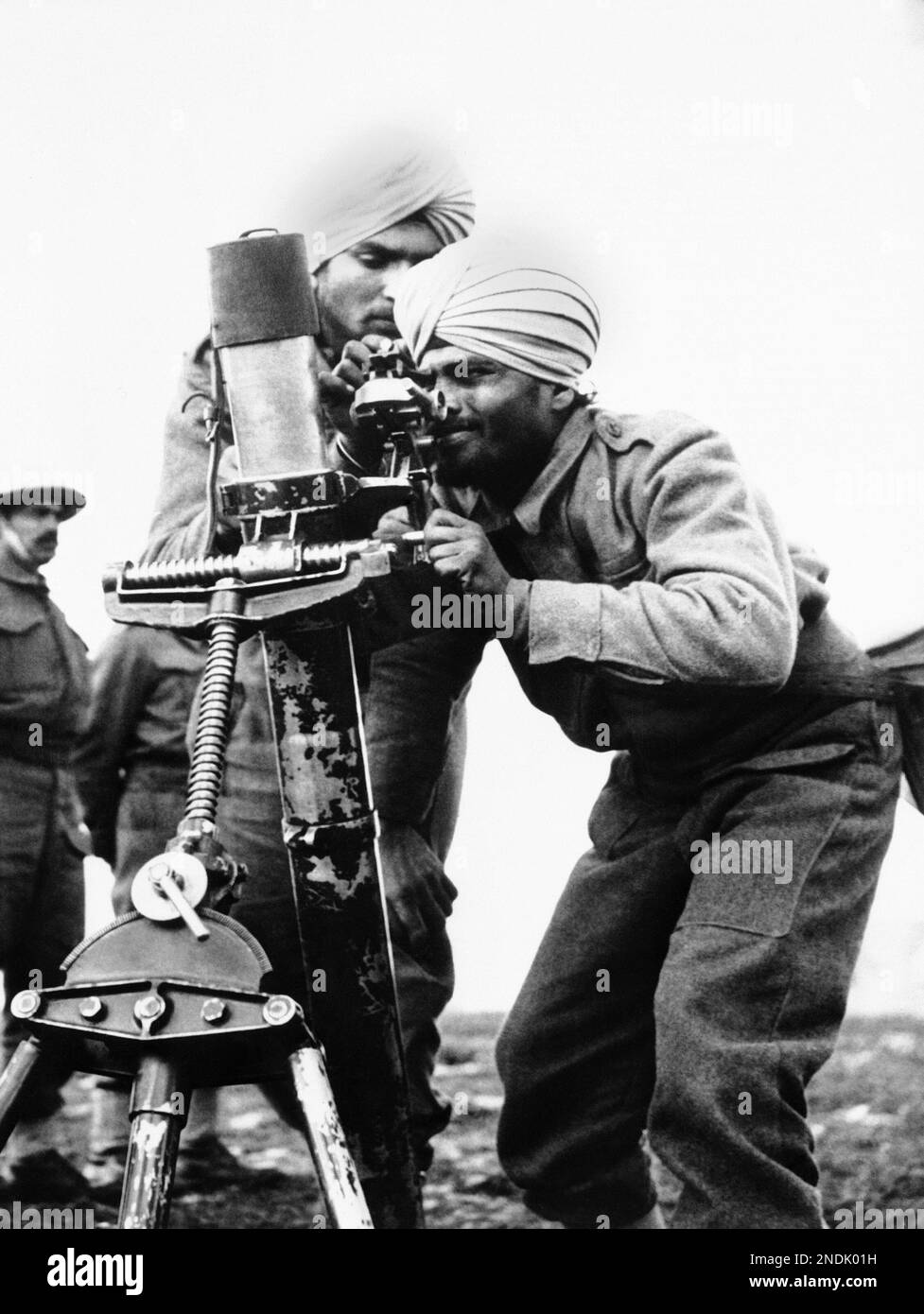 Men of the 4/16 Punjabis in action with British troops against axis ...
