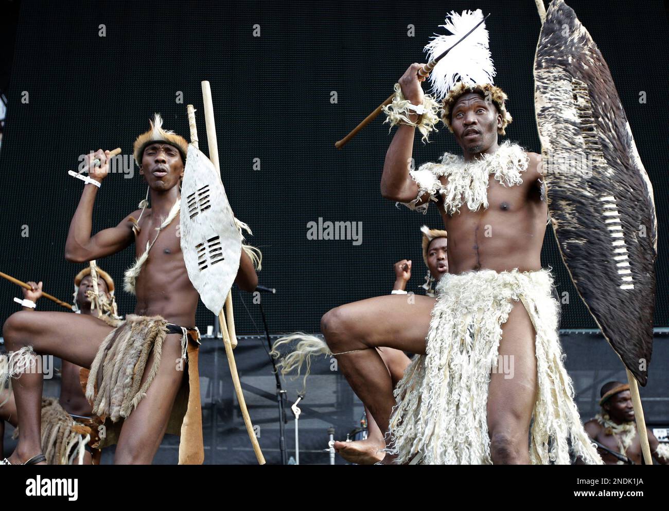 South African dancers, dance Ingona Zulu (traditional african dancing ...