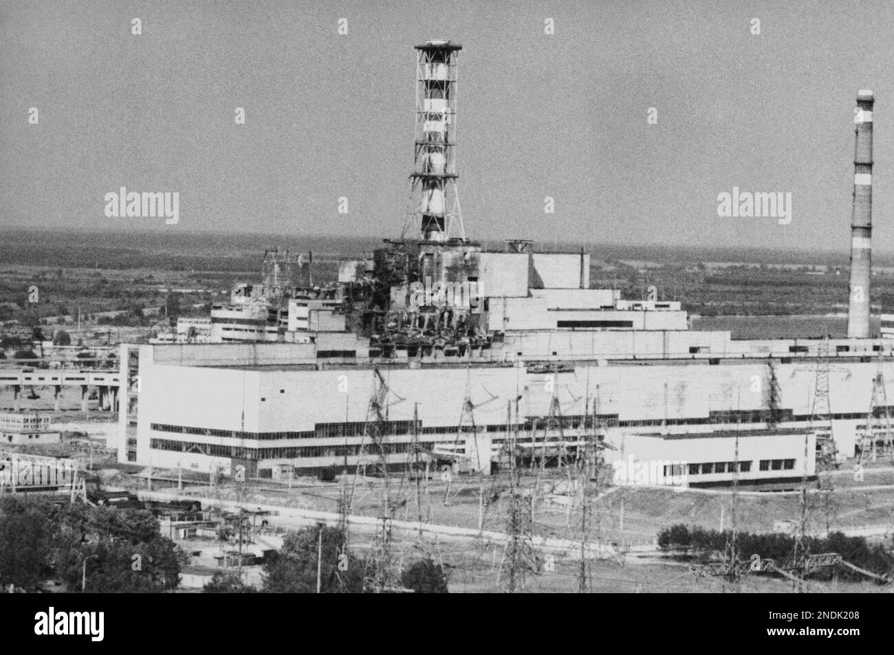 The top of the Chernobyl nuclear power plant in the Soviet Union ...