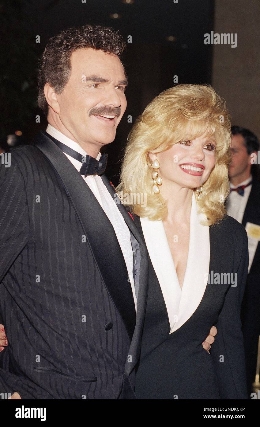 Burt Reynolds and wife Loni Anderson in Los Angeles in 1993. (AP Photo ...