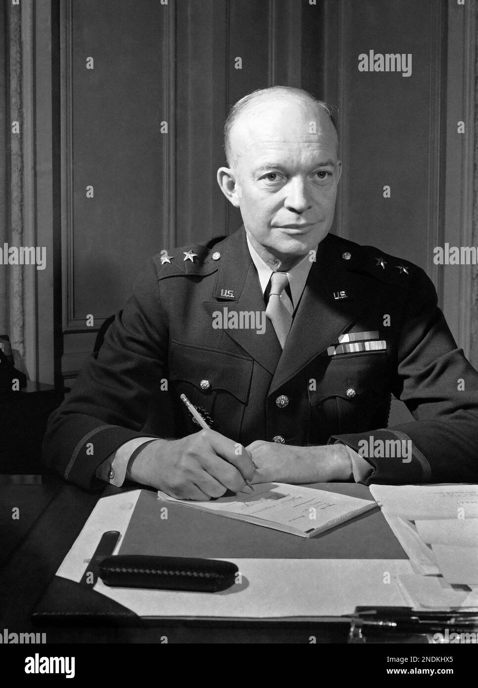 Lieut. General Dwight D. Eisenhower, commander of the U.S. Army Forces ...