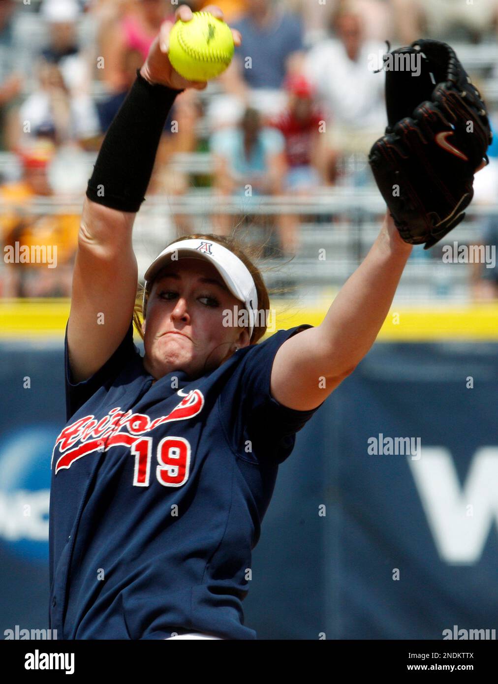 Arizona's Kenzie Fowler pitches against Tennessee in the second inning ...
