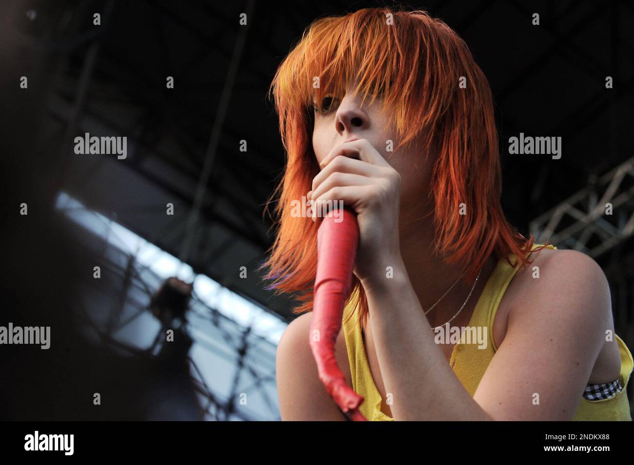 Hayley Williams of Paramour performs live at The 2010 KROQ Weenie Roast ...