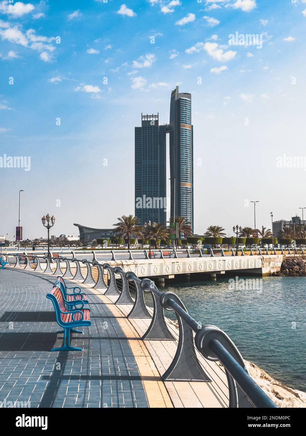 Abu Dhabi Corniche promenade in Al Marina, cycle and pedestrian ...