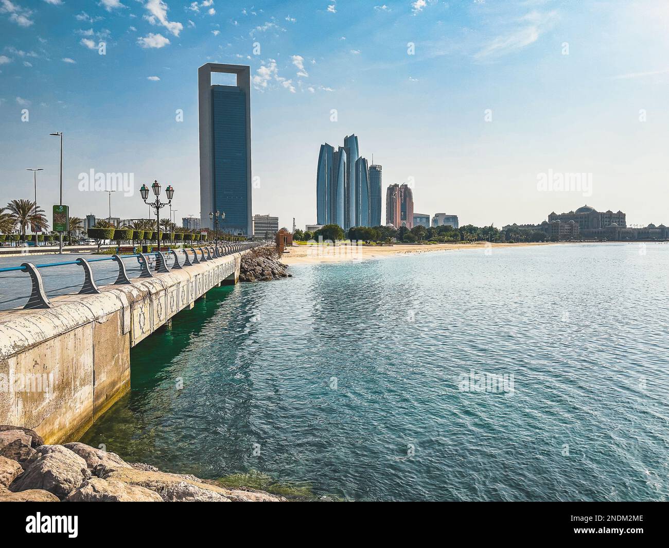 Corniche abu dhabi cycle hi-res stock photography and images - Alamy