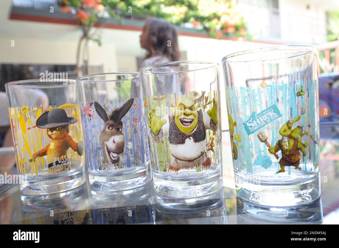 "Shrek"-themed glasses distributed in McDonald's Happy Meals are ...