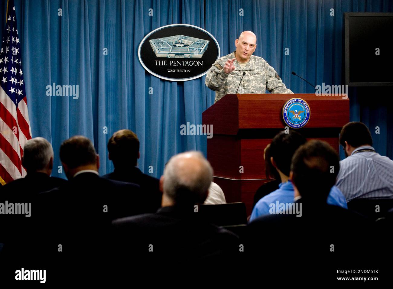U.S. Army Gen. Ray Odierno, Commander of U.S. Forces-Iraq, delivers an ...