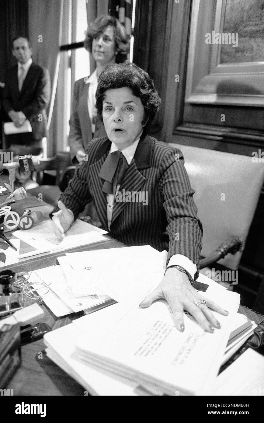 San Francisco Mayor Dianne Feinstein, her hand on the "downtown plan ...