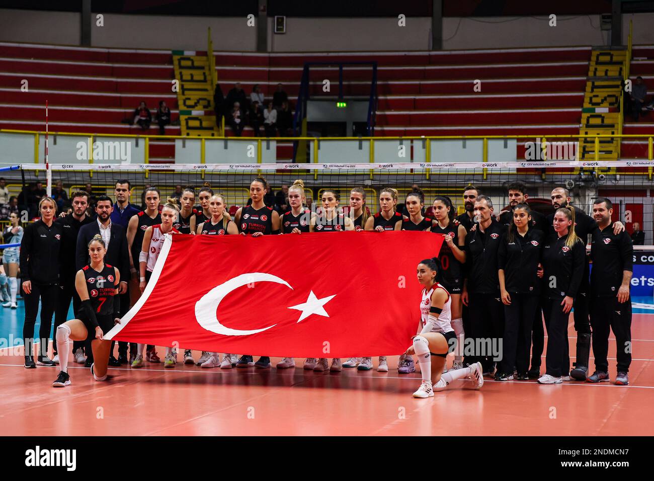 Women volleyball italy turkey hi-res stock photography and images - Alamy