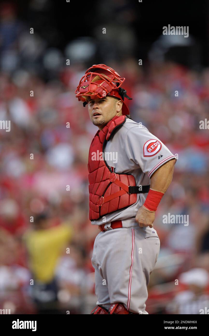 Cincinnati Reds catcher Ramon Hernandez takes up his position during ...