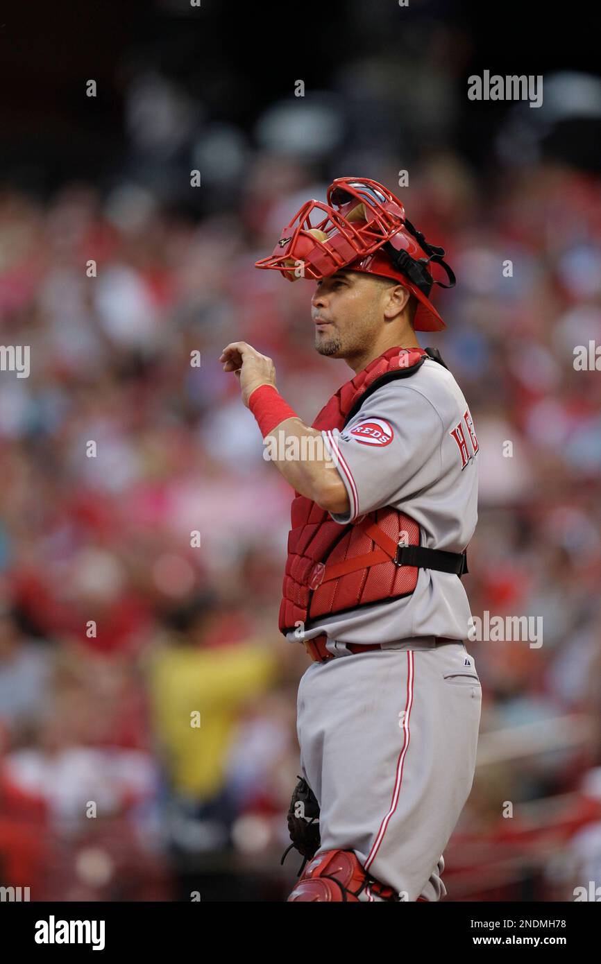 Cincinnati Reds catcher Ramon Hernandez takes up his position during ...