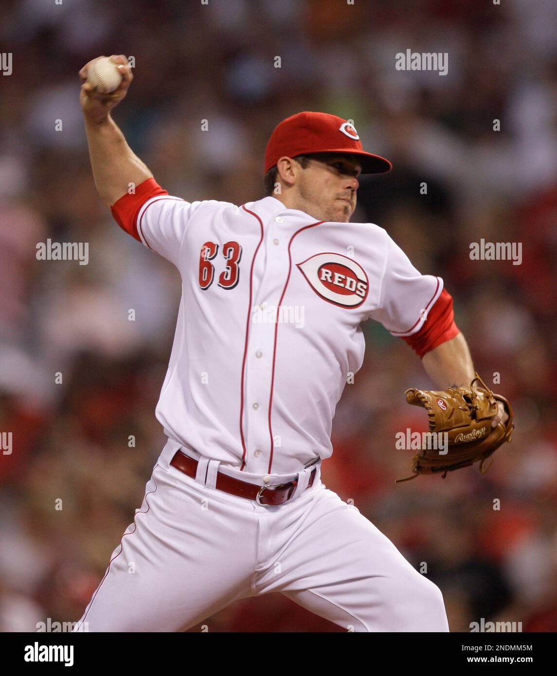 Cincinnati Reds starting pitcher Sam LeCure in action against the ...