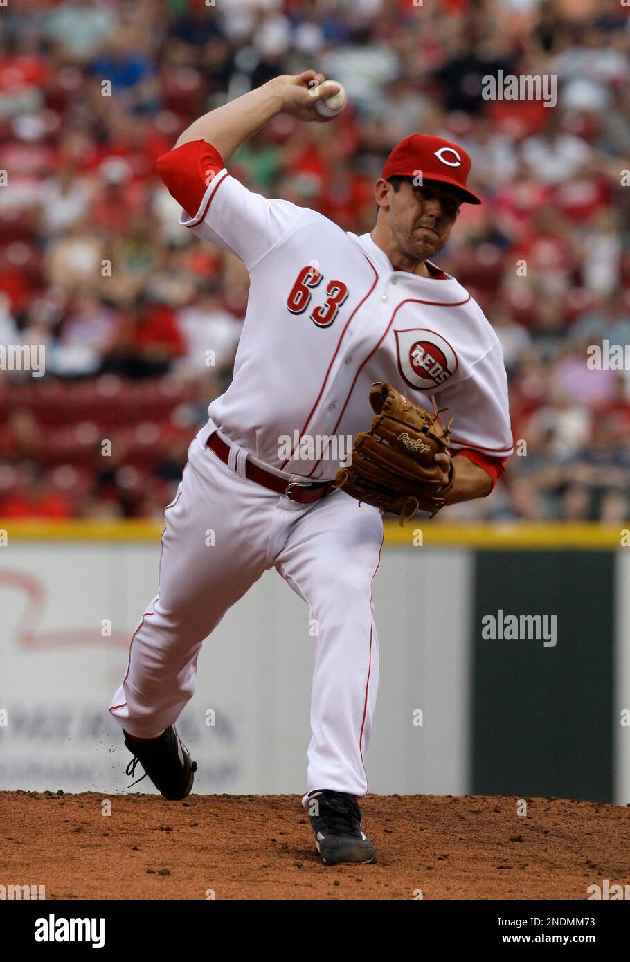 Cincinnati Reds starting pitcher Sam LeCure in action against the ...