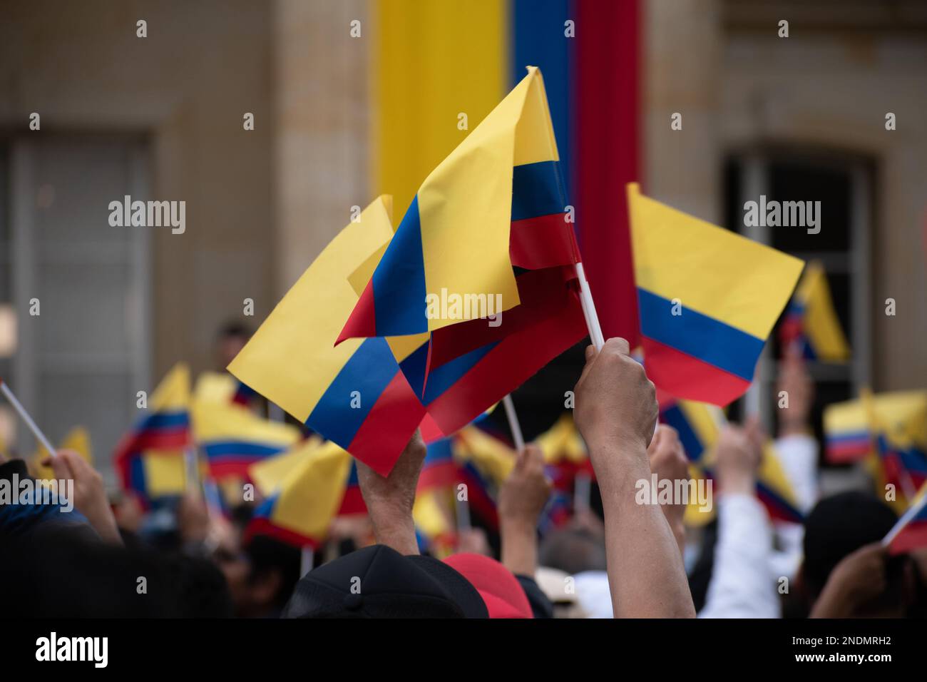 Bandera colombia francia hi-res stock photography and images - Alamy