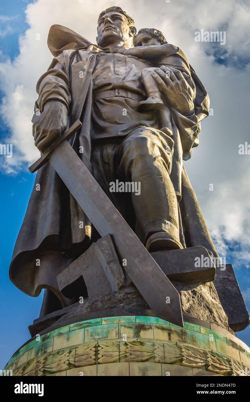 Statue of the heroic Soldier Liberator in Soviet War Memorial at sunset ...