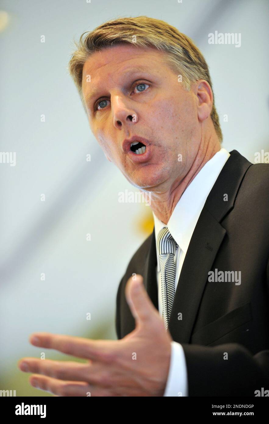 State Treasurer Timothy Cahill, running for governor as an independent ...