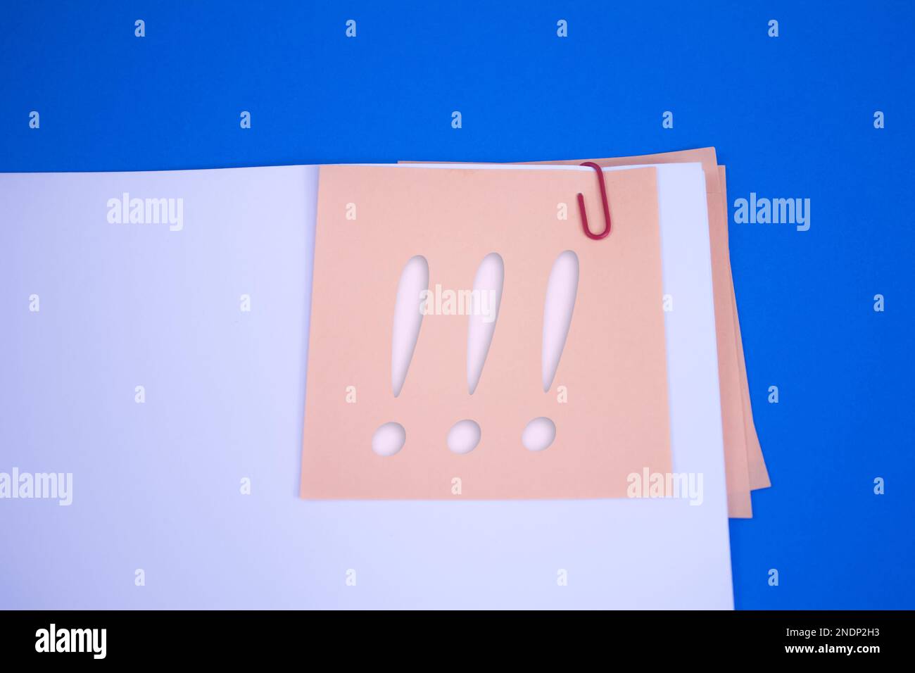 Exclamation mark. Text on adhesive note paper. Event, celebration ...